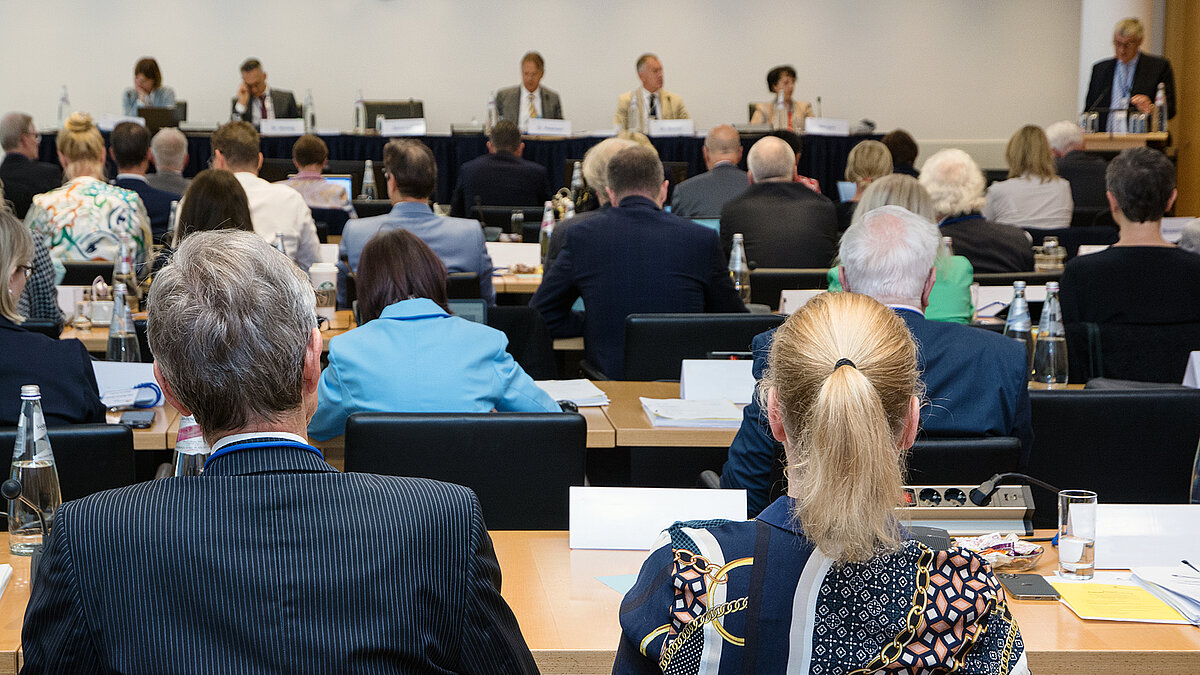 Bericht über die Sitzung am 13. Juni 2025